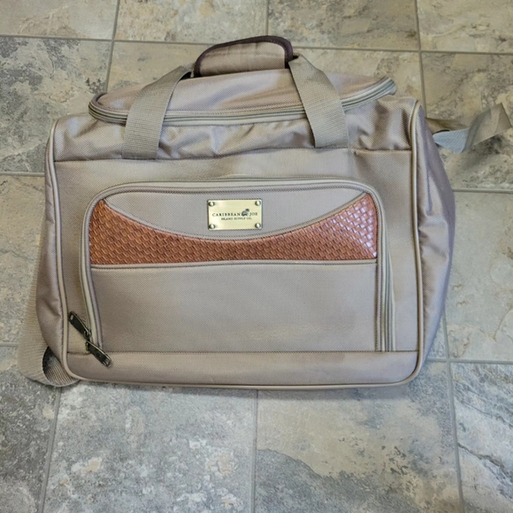 Caribbean Joe | Bags | Caribbean Joe Luggage 6 Inch Weekender Gadget ...